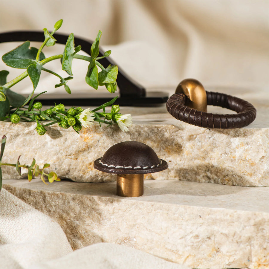 Santa Monica Leather Cabinet Knob – San Diego Hardware